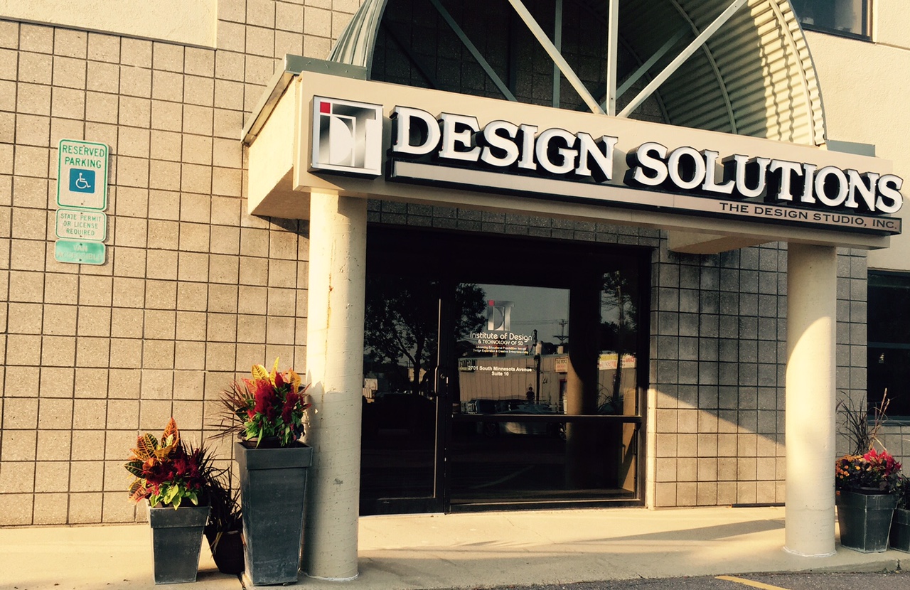 Building Exterior up front from left angle | Sioux Falls Arts Council